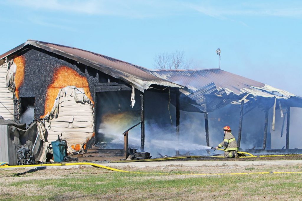 CAGES BEND HOUSE DESTROYED BY FIRE – Carthage Courier