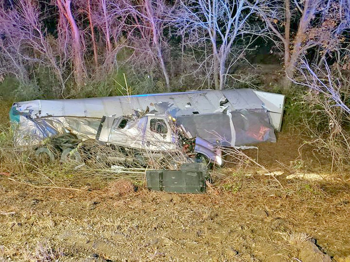 Tractor-trailer wreck claims life of California man – Carthage Courier