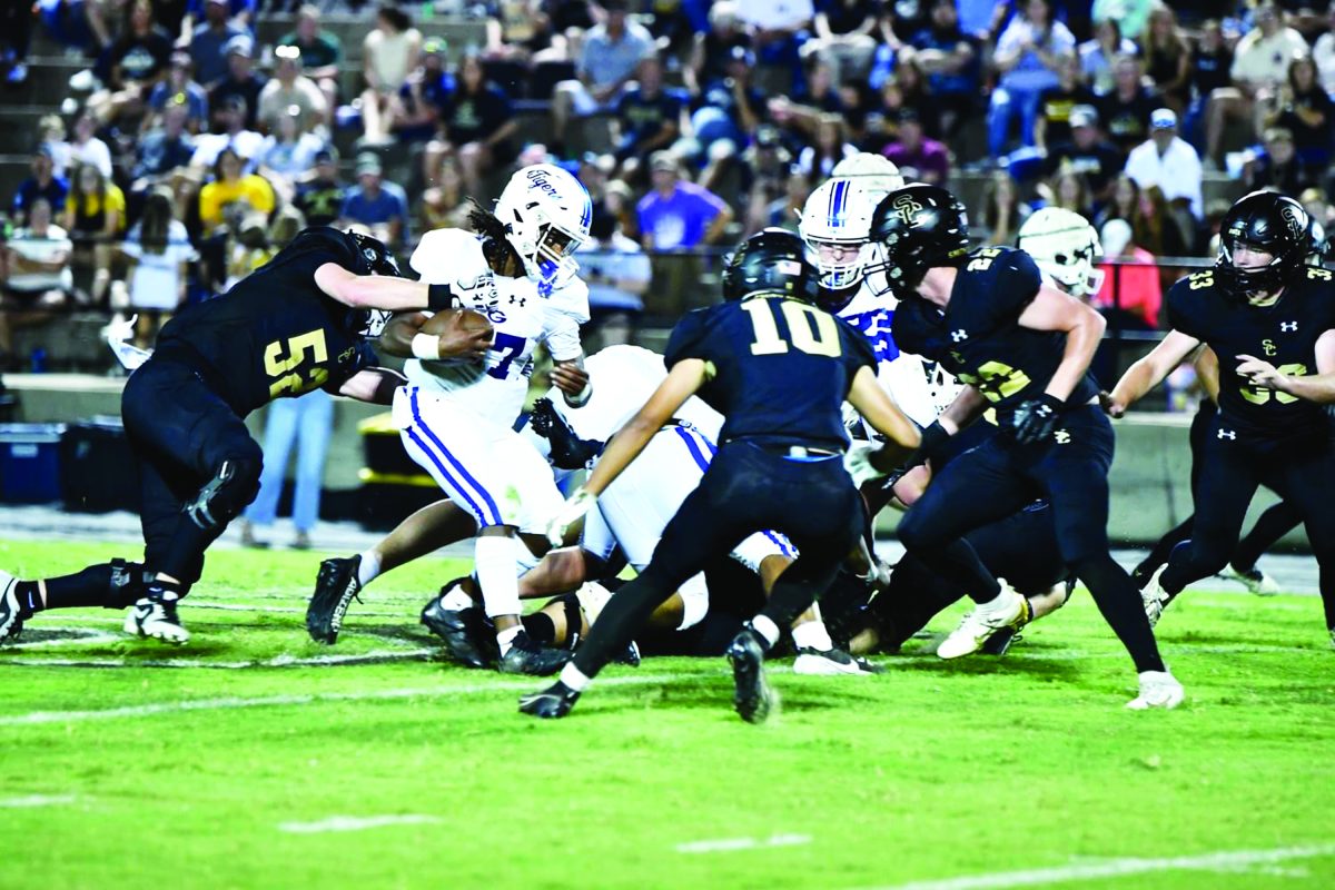 FOUR QUARTER FIGHT – Carthage Courier